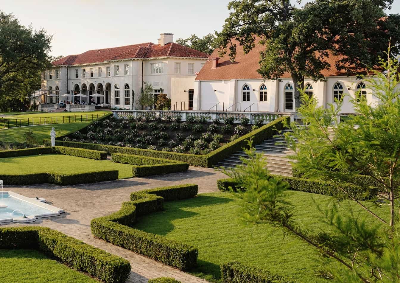 Commodore Perry Estate - Romantic Spots Austin