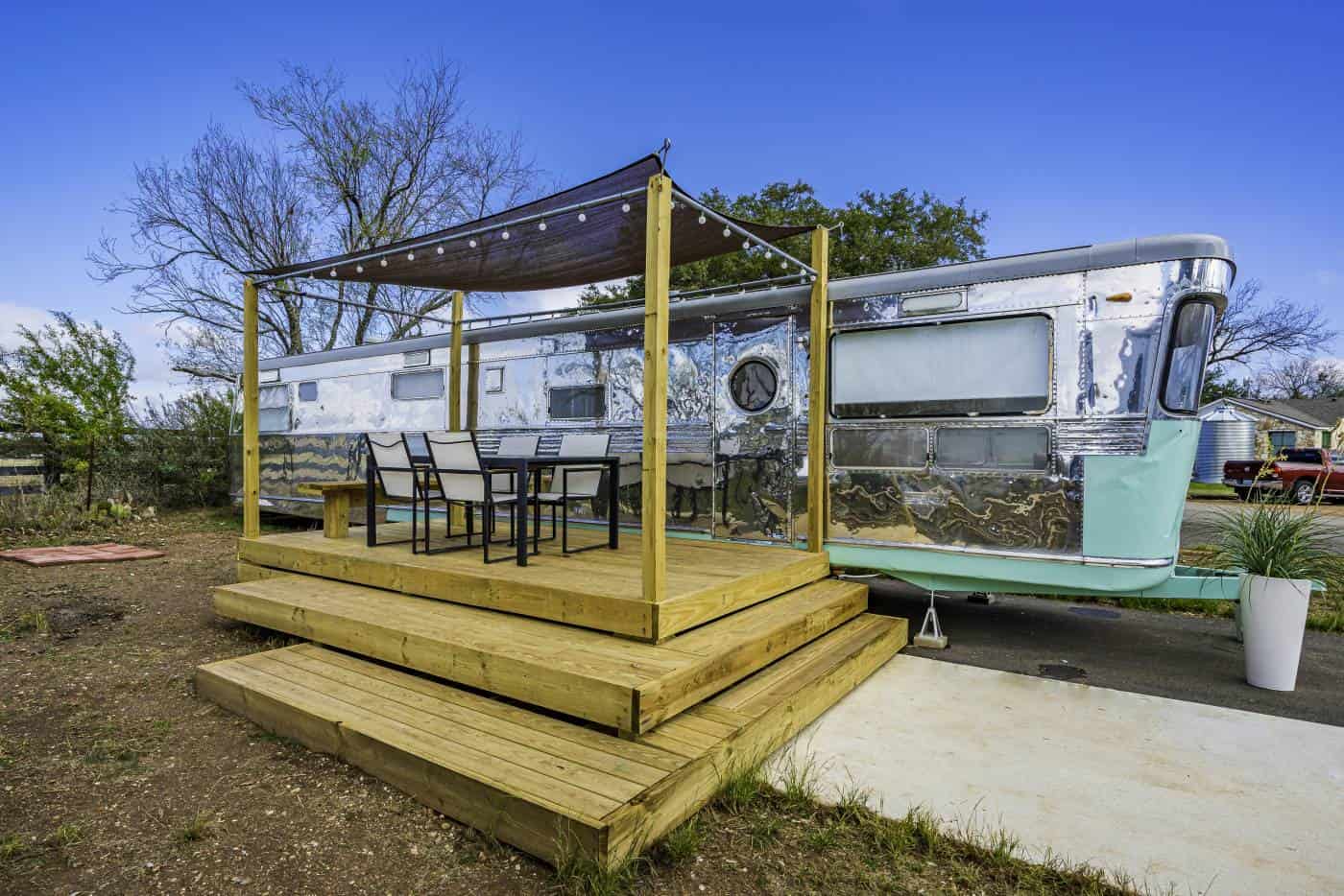 Open Air Resort - Romantic Spots Austin